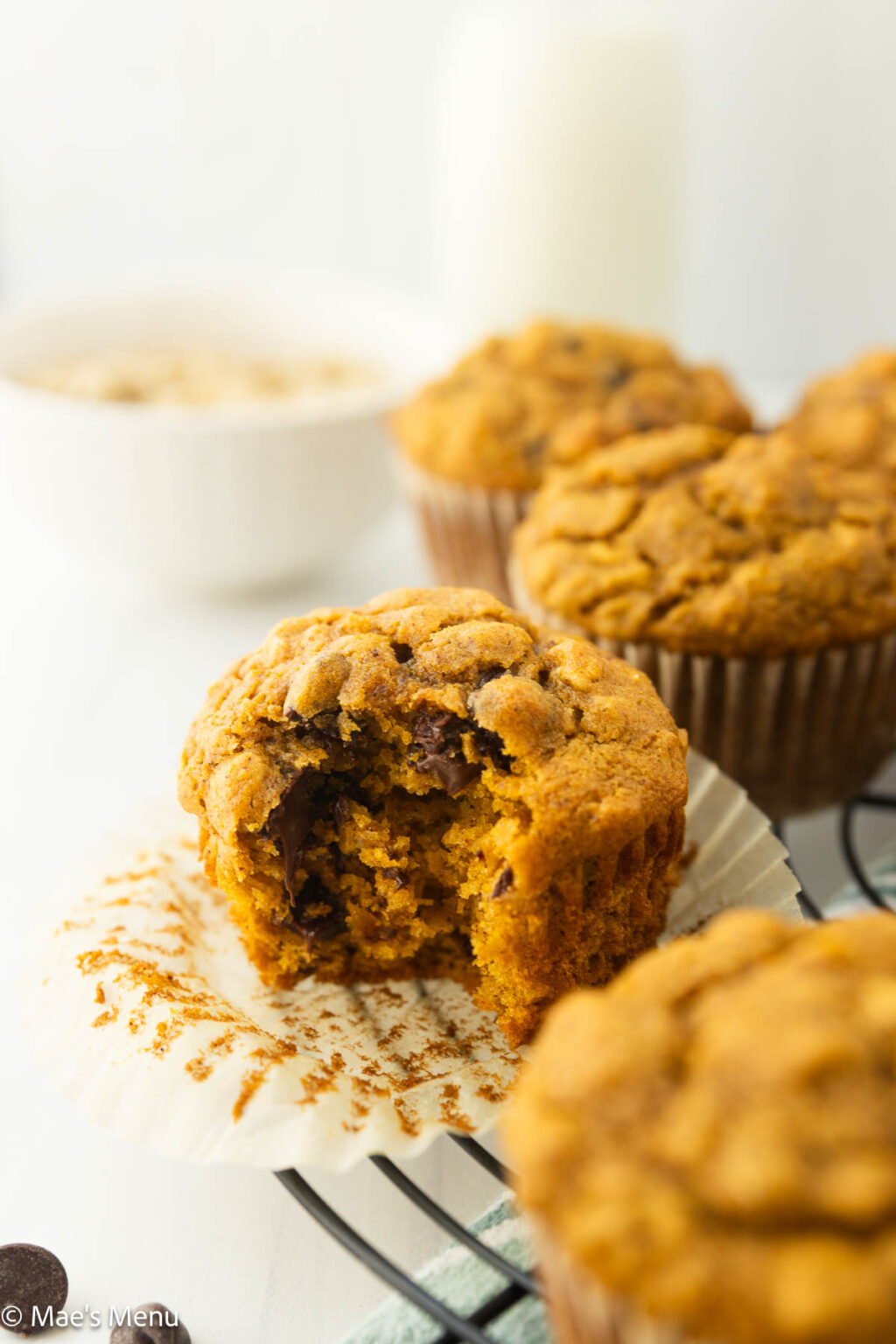 Spiced Pumpkin Oatmeal Muffins (Tender & Moist) - Mae's Menu
